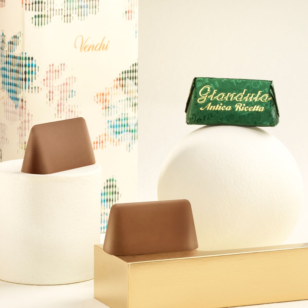 Venchi Hazelnut Chocolate - Gianduiotto – Venchi Fine Italian Chocolate